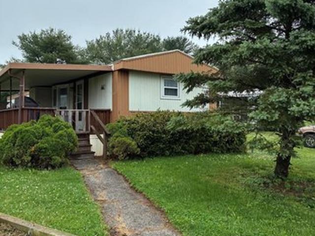 69 Alana Dr, York, PA 17402