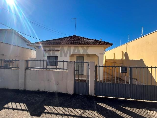69 Área Útil Casa Alugar, 3 Dormitórios localizado em Centro, Botucatu, São Paulo, 18603710 | Brasil