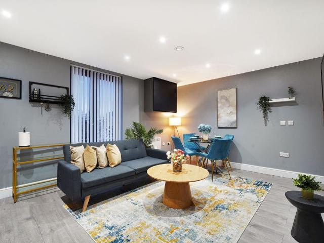69 Argyle Road, London W13, 3 bed flat to rent, £5,503 pcm | PrimeLocation