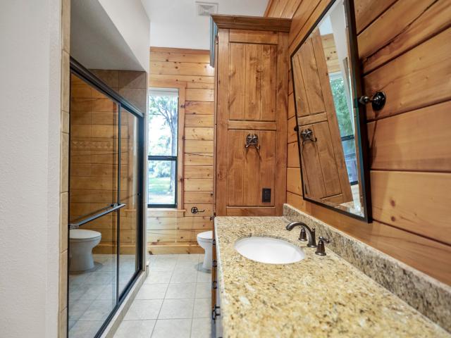 69 Artesian Ave, Cleveland, TX 77327 | MLS #22845