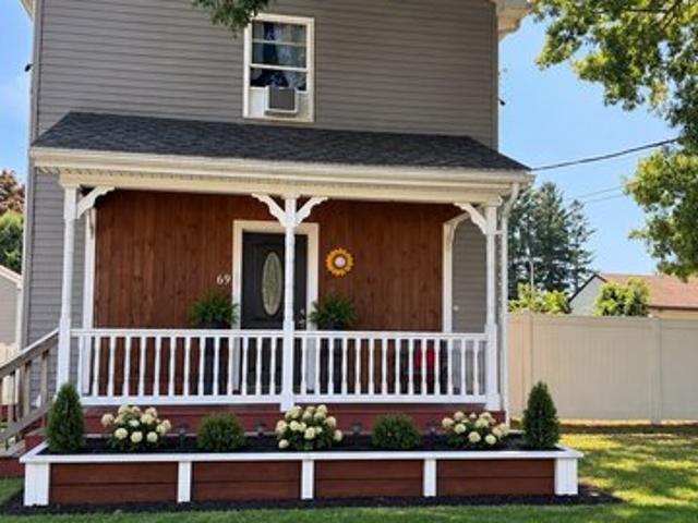 69 Arthur St, Chicopee, MA 01013