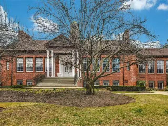 69 Bay Avenue, F, Huntington, NY 11743