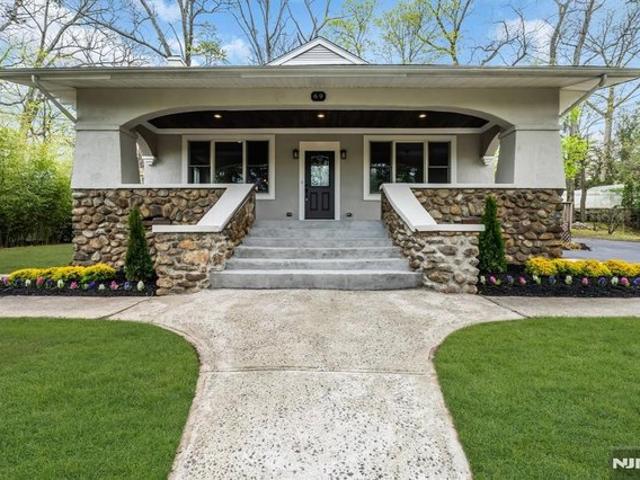 69 Broadway, Park Ridge, NJ 07656