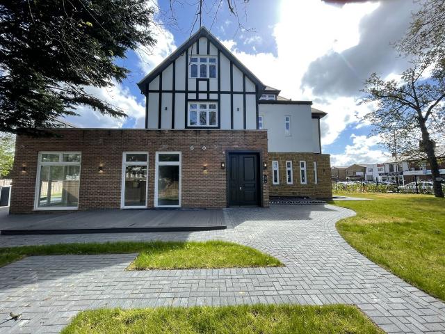 69 Brompton Grove NW4, 2 bed flat to rent, £2,600 pcm | PrimeLocation