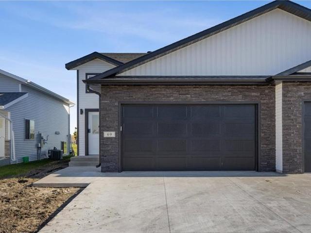 69 Cedar Dr, Mapleton, ND 58059