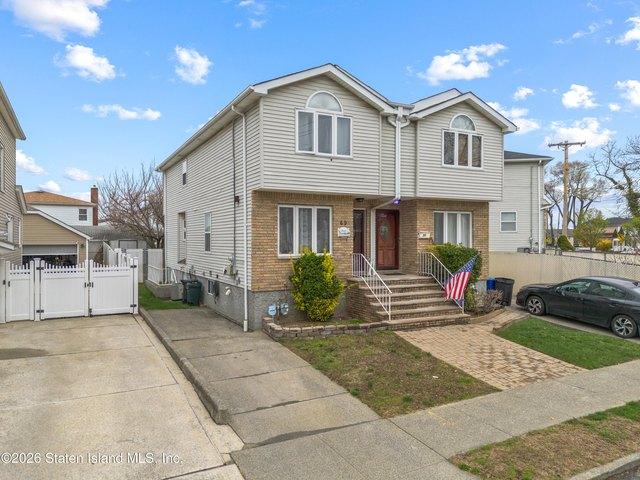 69 Cedarview Ave, Staten Island, NY 10306