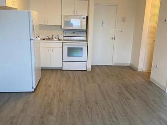 69 Cove Rd C16, Stamford, CT