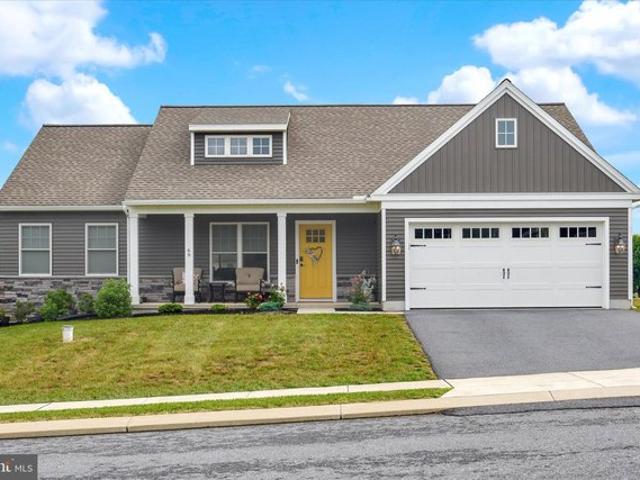 69 Clover Dr, Myerstown, PA 17067