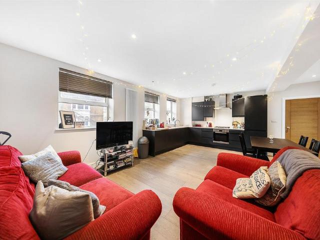 69 Crawthew Grove, London 2 bed flat to rent £2,297 pcm £530 pw