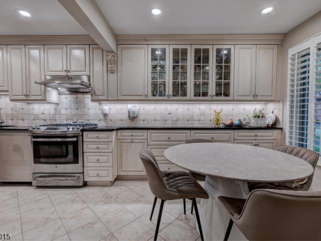 69 Cummings Cir