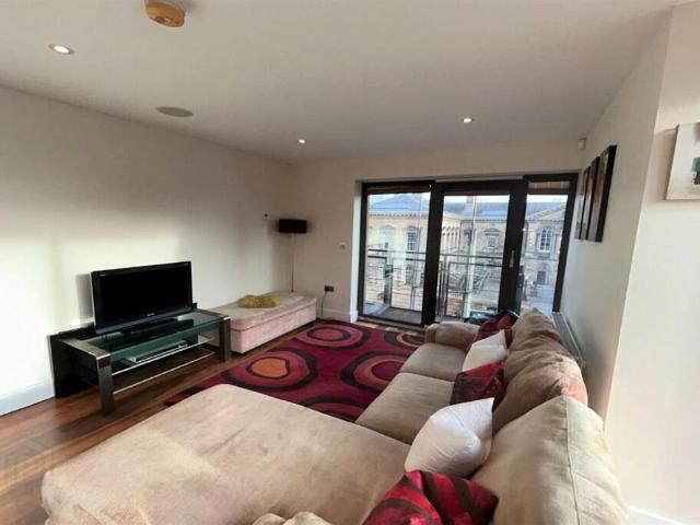 69 Custom House Residence, 4 Ulster Street, Belfast, BT1 3EW