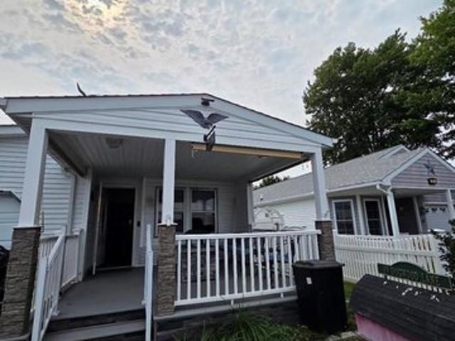 69 Dogwood Ln, Manorville, NY 11949