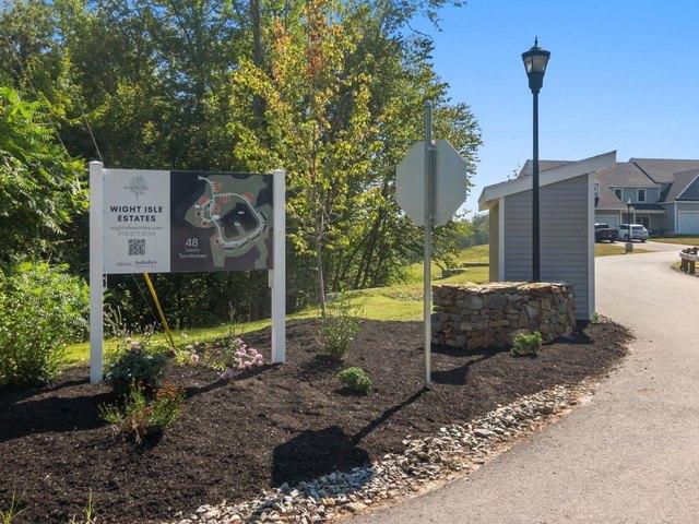 69 Driftwood Cir Unit 26, Sandown, NH 03873