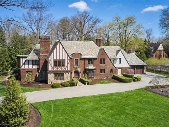 69 E Fairlawn Blvd, Akron, OH 44313