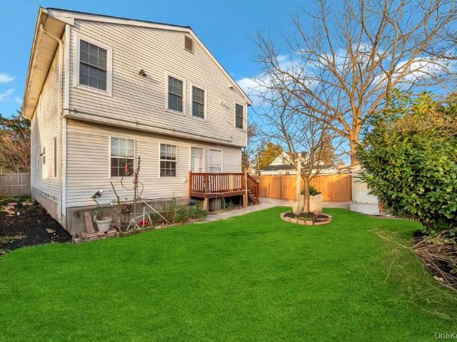 69 E 8th St, Huntington Station, NY 11746 | MLS #948994