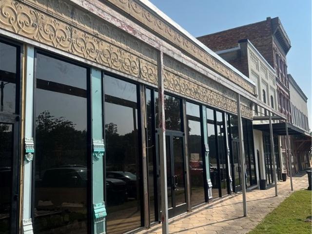 69 East North Avenue