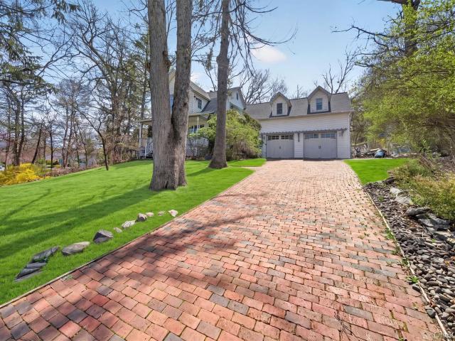 69 Edgewood Dr, Central Valley, NY 10917 | MLS #986327 | Compass