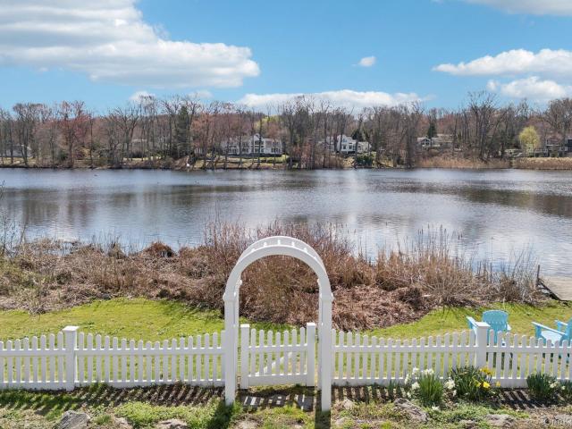 69 Fresh Pond Rd, Northport, NY 11768 | MLS #978524 | Compass