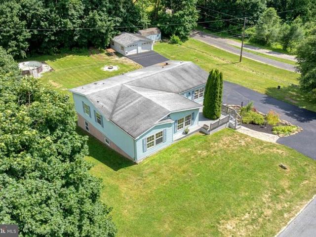 69 Gilbert Rd, Red Lion, PA 17356