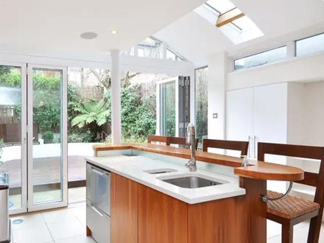 69 Gowrie Road, London, SW11 5NN, United Kingdom | 4 bed townhouse for rent #167778510 | Rentberry