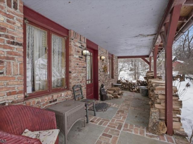 69 Kostenbader Rd
