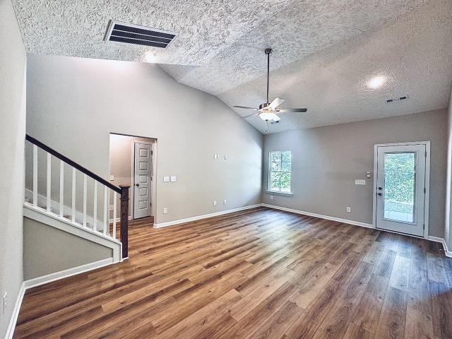 69 Laurel View St
