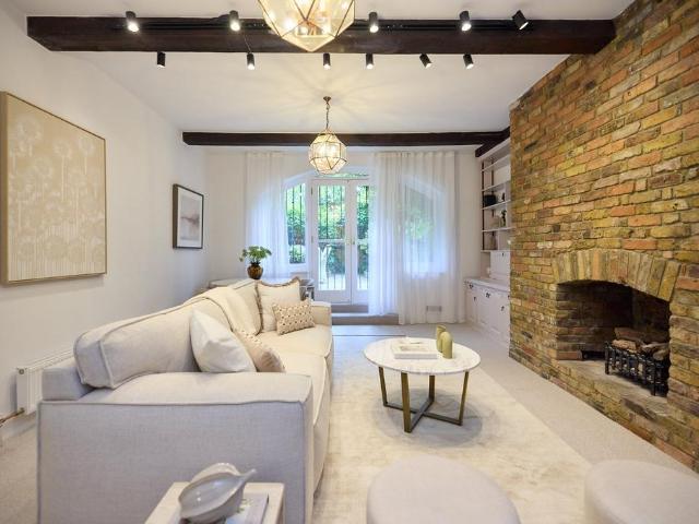 69 Marlborough Place, London 2 bed flat to rent £6,500 pcm £1,500 pw