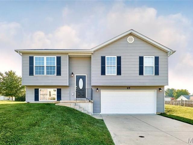 69 Matt Joyce Ct, Warrenton, MO 63383