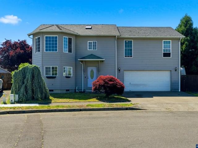 69 Oakway Pl, Lebanon, OR 97355