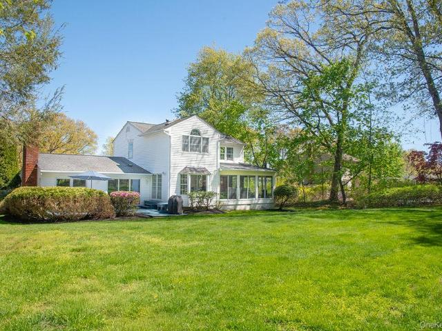 69 Oriole St, Pearl River, NY 10965 | MLS #992467 | Compass