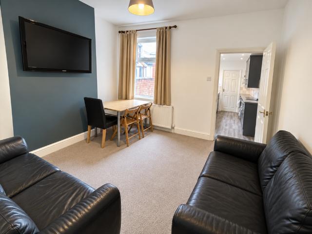 69 Oxford St No deposit Loughborough
