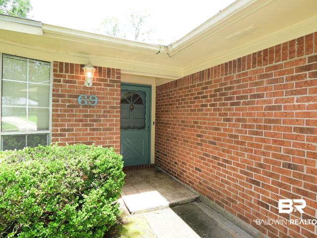 69 Paddock Dr