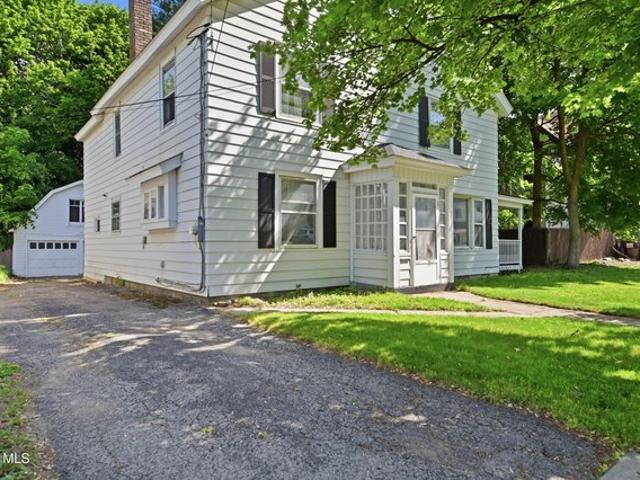 69 Prospect Ave, Gloversville, NY 12078