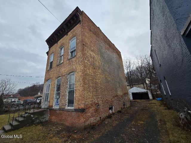 69 S Main St, Castleton on Hudson, NY 12033 | MLS #202611