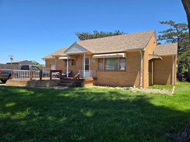 69 S Windsor St, Russell, KS 67665