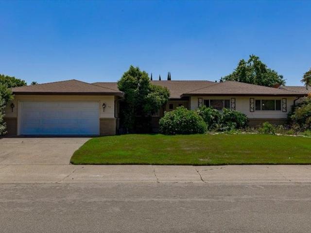 69 Springbrook Cir, Sacramento, CA 95831