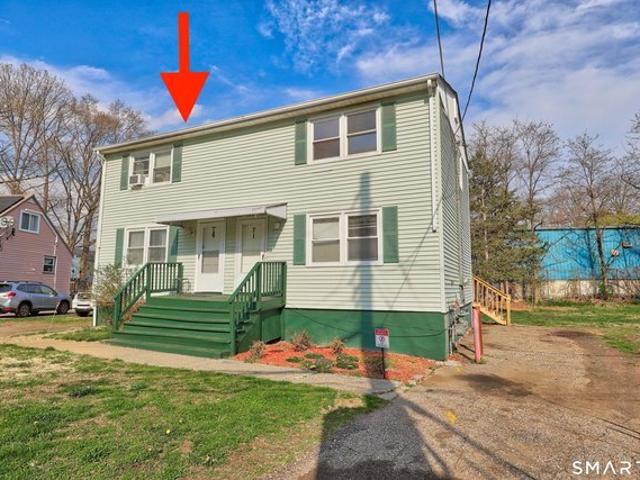 69 Sunshine Cir, Bridgeport, CT 06606