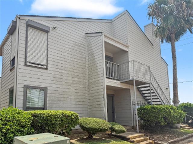69th St Apt B12