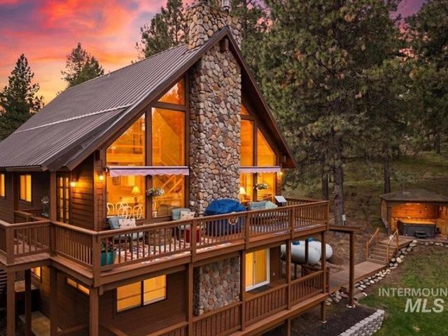 6 Mule Deer Pl, Boise, ID 83716