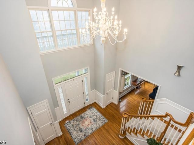 6 MacDougall Ct