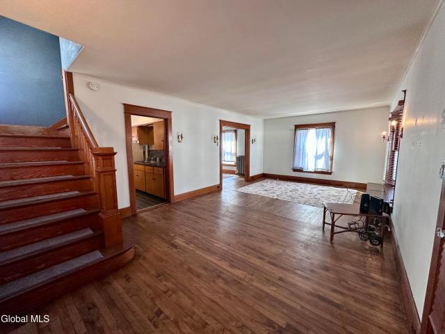 6 Marion Avenue