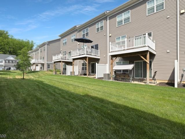 6 Martin Pl