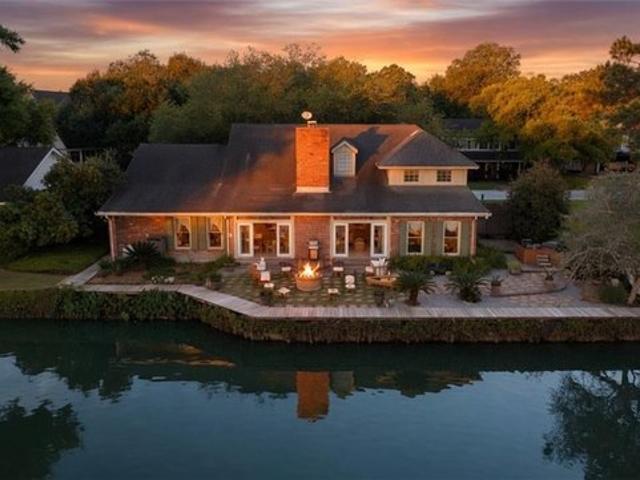 6 Mary Ridge Ct, River Ridge, LA 70123
