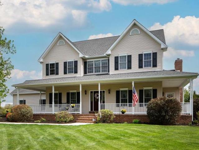 6 McCoy Ln, Carlisle, PA 17015