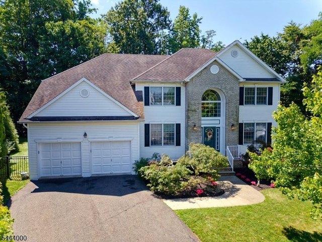 6 McCune Ct, West Orange, NJ 07052