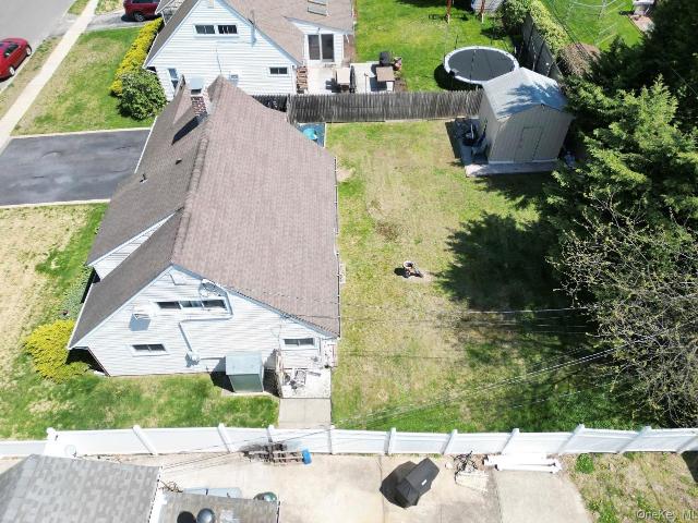 6 Mead Lane