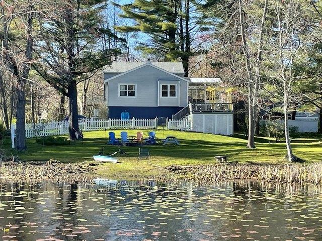 6 Meadow Dr, Kennebunk, ME 04043