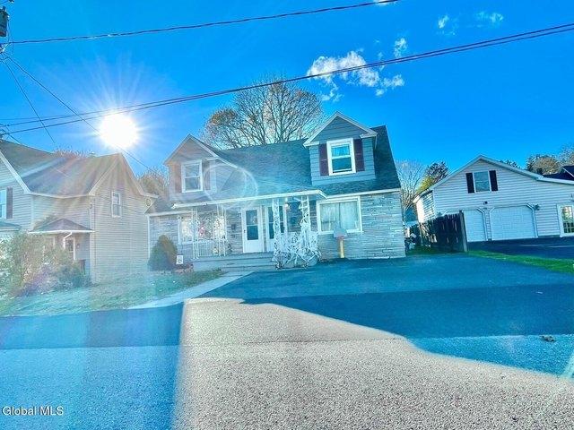 6 Meadow St, Gloversville, NY 12078