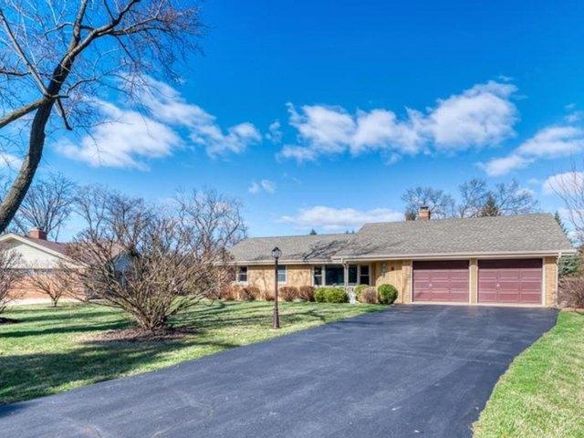 6 Meadowood Dr, Oak Brook, IL 60523