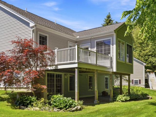 6 Meadowood Drive